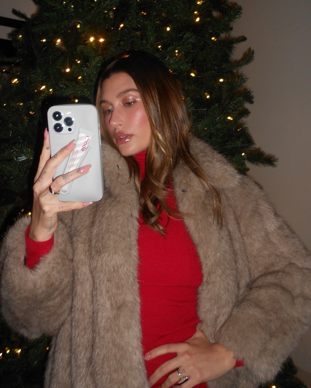 “Candy Cane” Allık Trendi | Vogue Türkiye